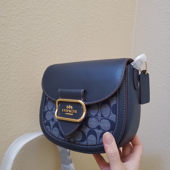 Coach | Bags | Coach Morgan Saddle Shoulder Bag In Signature Chambray ...